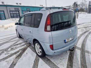 Blue Renault Espace 2006 in Panevezys, with an engine capacity of 2.00 L and mileage of 402 thousand km for 2100 €, photo 3 on AUTOMOTO.COM.LV