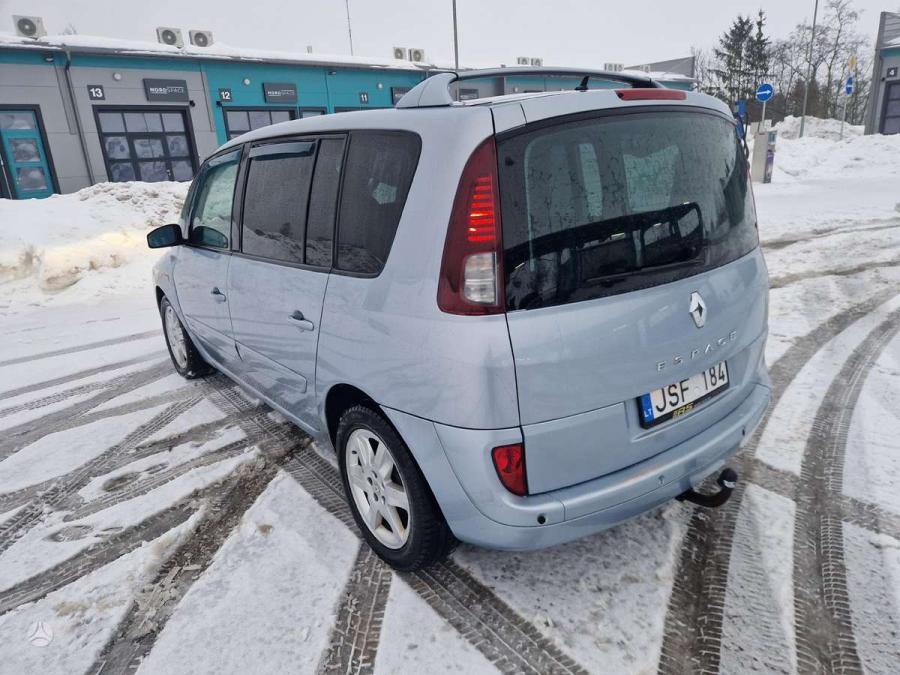 Blue Renault Espace 2006 in Panevezys, with an engine capacity of 2.00 L and mileage of 402 thousand km for 2100 €, photo 3 on AUTOMOTO.COM.LV