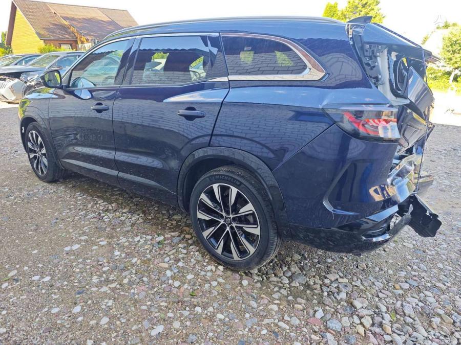 Blue Renault Espace 2024 in Telschi, with an engine capacity of 1.20 L and mileage of 34 thousand km for 10800 €, photo 4 on AUTOMOTO.COM.LV