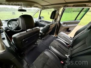 Brown Renault Espace 2011 in Riga, with an engine capacity of 2.00 L and mileage of 284 thousand km for 3100 €, photo 7 on AUTOMOTO.COM.LV