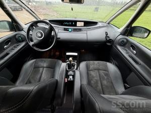 Brown Renault Espace 2011 in Riga, with an engine capacity of 2.00 L and mileage of 284 thousand km for 3100 €, photo 8 on AUTOMOTO.COM.LV