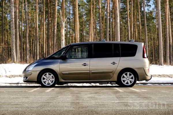 Brown Renault Espace 2012 in Riga, with an engine capacity of 2.00 L and mileage of 352 thousand km for 12100 €, photo 4 on AUTOMOTO.COM.LV