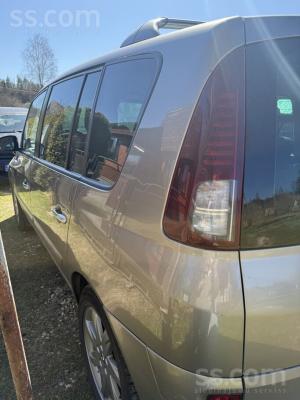 Brūns Renault Espace 2012 Rīga, ar dzinēja tilpumu 2.00 L un nobraukumu 373 tūkst. km par 3350 €, foto 14 vietnē AUTOMOTO.COM.LV