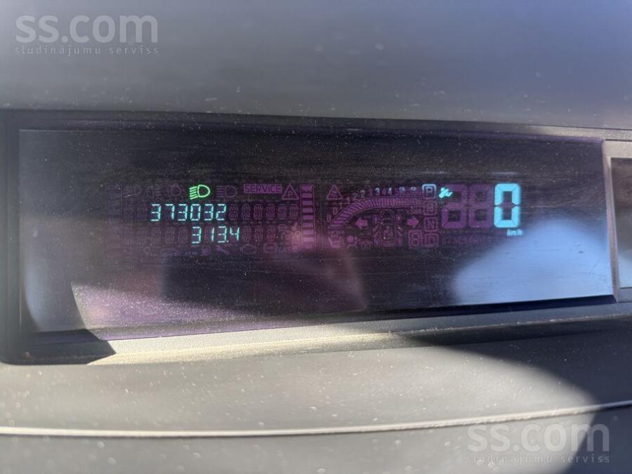 Brūns Renault Espace 2012 Rīga, ar dzinēja tilpumu 2.00 L un nobraukumu 373 tūkst. km par 3350 €, foto 15 vietnē AUTOMOTO.COM.LV