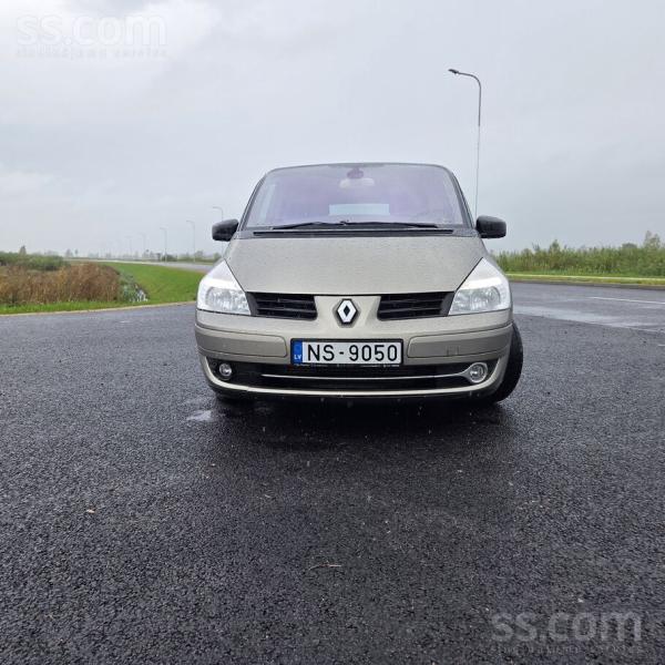 Brown Renault Espace 2012 in Jelgava, with an engine capacity of 2.00 L and mileage of 347 thousand km for 3500 €, photo 1 on AUTOMOTO.COM.LV