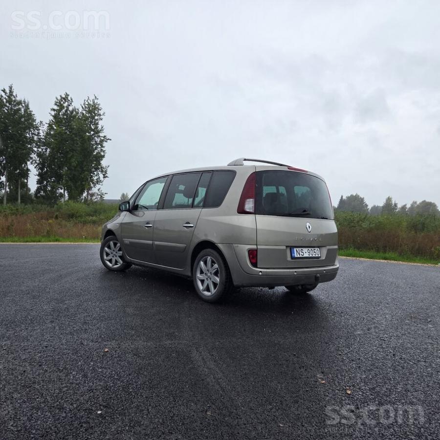 Brown Renault Espace 2012 in Jelgava, with an engine capacity of 2.00 L and mileage of 347 thousand km for 3500 €, photo 5 on AUTOMOTO.COM.LV