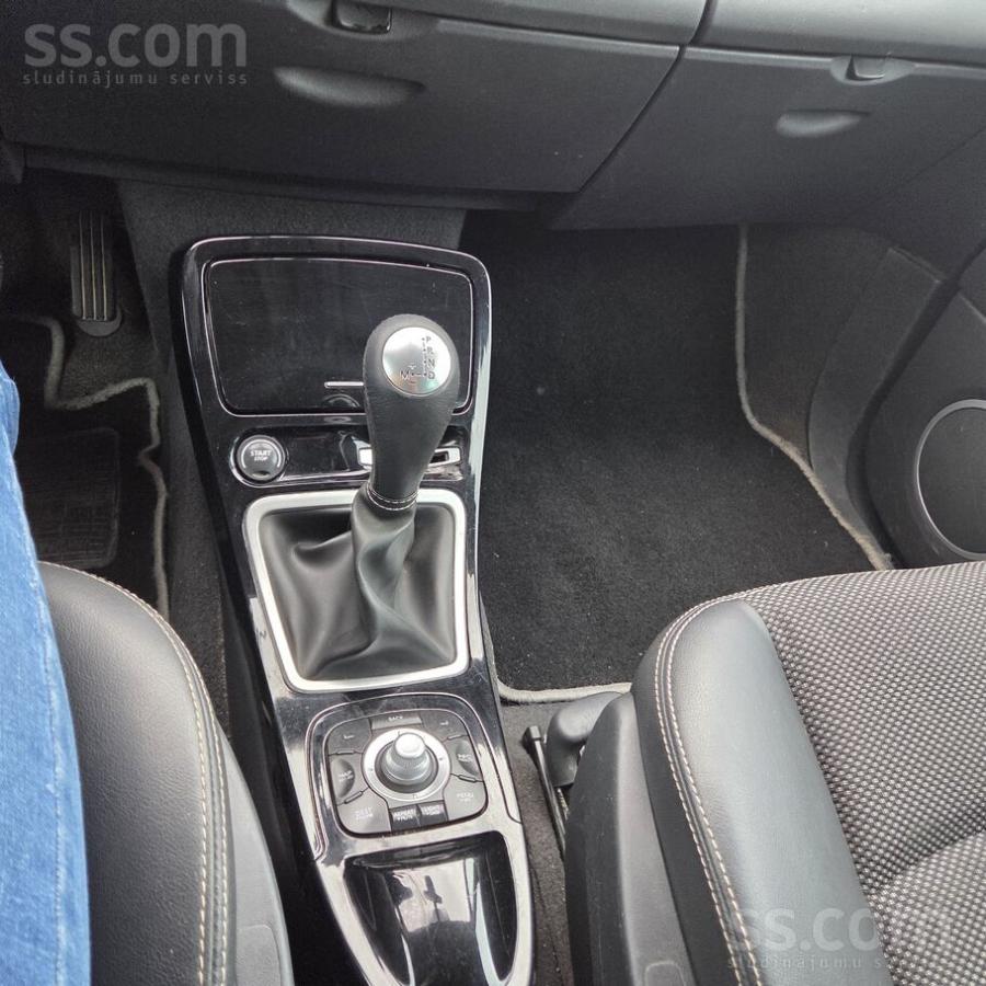 Brown Renault Espace 2012 in Jelgava, with an engine capacity of 2.00 L and mileage of 347 thousand km for 3500 €, photo 7 on AUTOMOTO.COM.LV