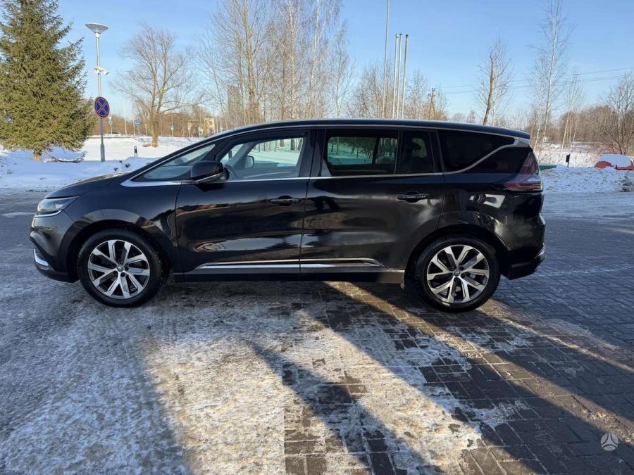 Brown Renault Espace 2015 in Taurage, with an engine capacity of 1.60 L and mileage of 96 thousand km for 7900 €, photo 2 on AUTOMOTO.COM.LV