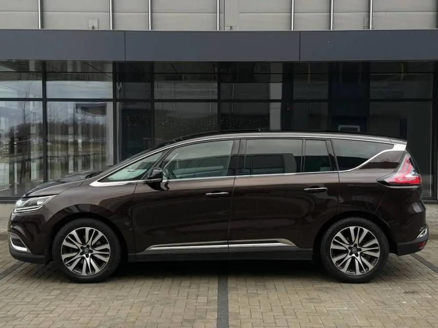 Brown Renault Espace 2015 in Riga, with an engine capacity of 1.60 L and mileage of 221 thousand km for 10900 €, photo 3 on AUTOMOTO.COM.LV