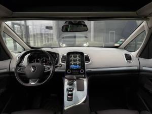Brown Renault Espace 2015 in Riga, with an engine capacity of 1.60 L and mileage of 221 thousand km for 10900 €, photo 11 on AUTOMOTO.COM.LV