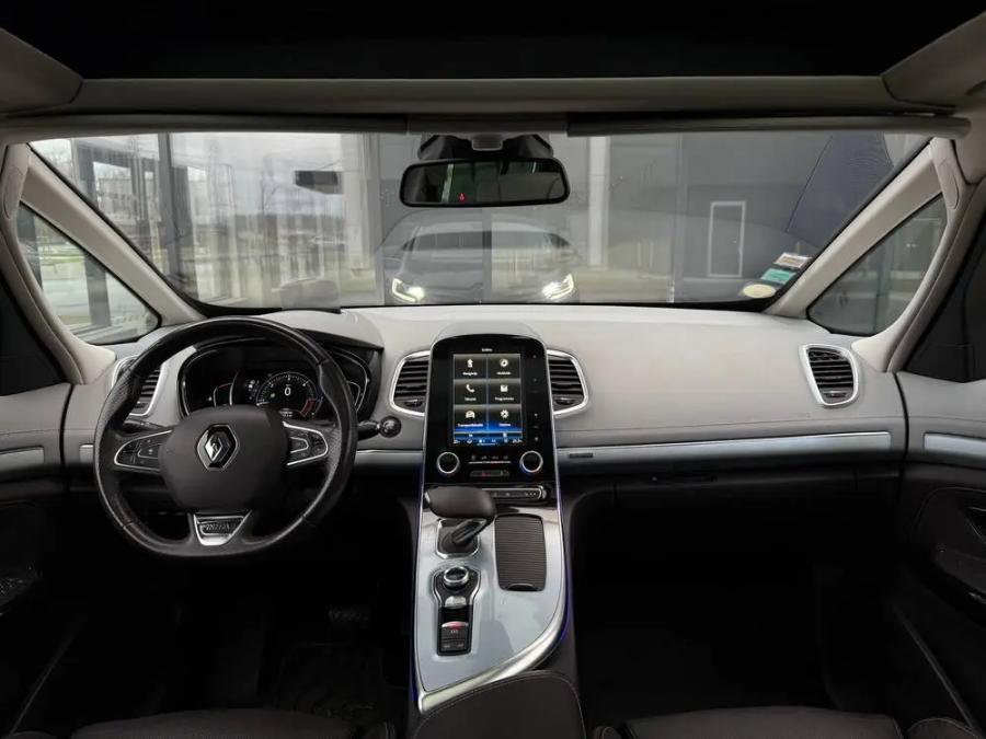 Brown Renault Espace 2015 in Riga, with an engine capacity of 1.60 L and mileage of 221 thousand km for 10900 €, photo 11 on AUTOMOTO.COM.LV