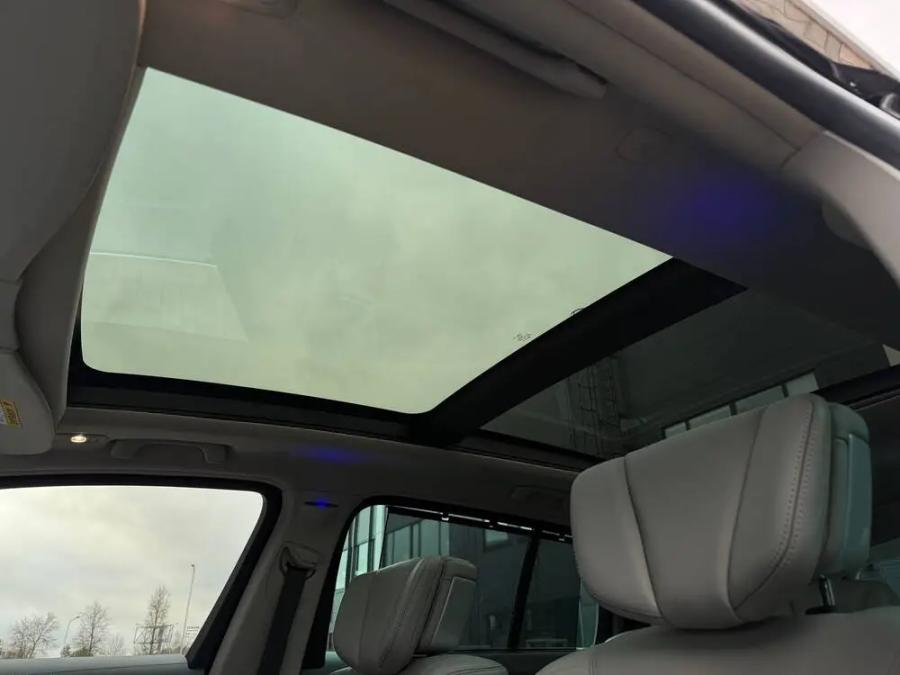Brown Renault Espace 2015 in Riga, with an engine capacity of 1.60 L and mileage of 221 thousand km for 10900 €, photo 24 on AUTOMOTO.COM.LV