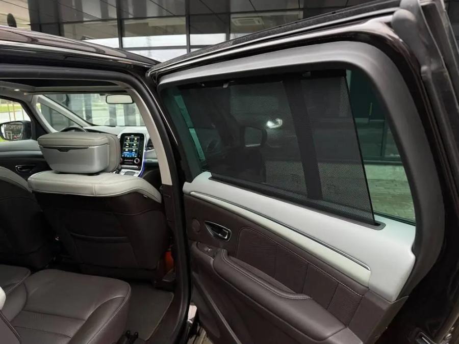 Brown Renault Espace 2015 in Riga, with an engine capacity of 1.60 L and mileage of 221 thousand km for 10900 €, photo 32 on AUTOMOTO.COM.LV