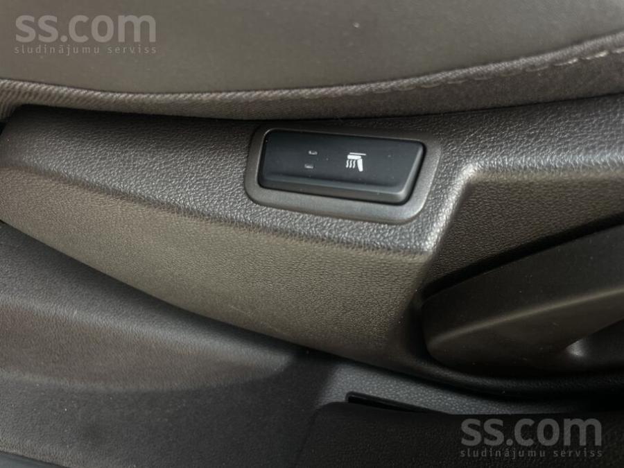 Brown Renault Espace 2015 in Riga, with an engine capacity of 1.60 L and mileage of 206 thousand km for 9800 €, photo 27 on AUTOMOTO.COM.LV
