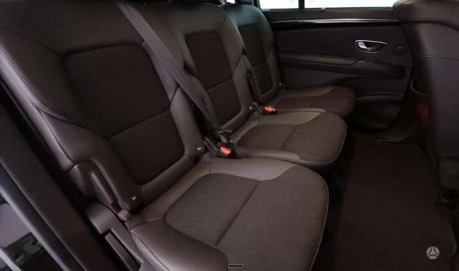 Brūns Renault Espace 2016 Viļņa, ar dzinēja tilpumu 1.60 L un nobraukumu 128 tūkst. km par 7000 €, foto 18 vietnē AUTOMOTO.COM.LV