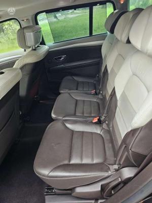 Brown Renault Espace 2017 in Taurage, with an engine capacity of 1.60 L and mileage of 227 thousand km for 8700 €, photo 25 on AUTOMOTO.COM.LV