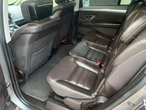 Brown Renault Espace 2017 in Vilnius, with an engine capacity of 1.60 L and mileage of 230 thousand km for 8450 €, photo 11 on AUTOMOTO.COM.LV