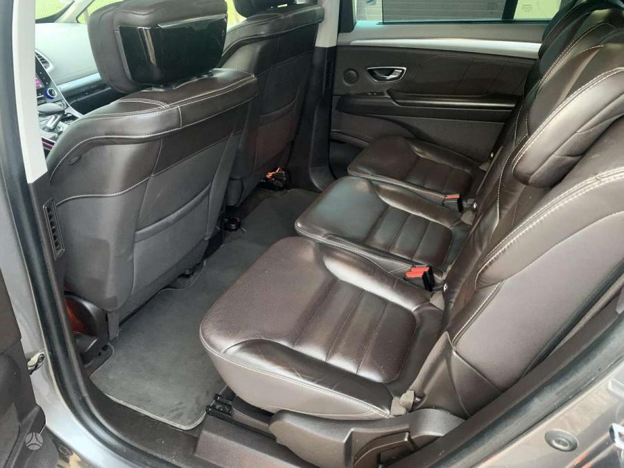 Brown Renault Espace 2017 in Vilnius, with an engine capacity of 1.60 L and mileage of 230 thousand km for 8450 €, photo 11 on AUTOMOTO.COM.LV