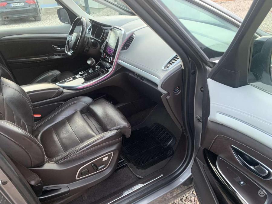 Brown Renault Espace 2017 in Vilnius, with an engine capacity of 1.60 L and mileage of 230 thousand km for 8450 €, photo 13 on AUTOMOTO.COM.LV