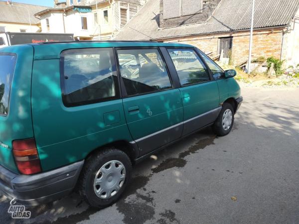 Green Renault Espace 1996 in Kupiskis, with an engine capacity of 2.10 L and mileage of 212 thousand km for 1850 €, photo 3 on AUTOMOTO.COM.LV