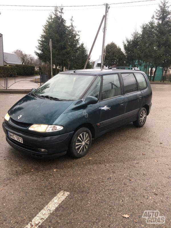 Green Renault Espace 1998 in Raseiniai, with an engine capacity of 2.20 L and mileage of 290 thousand km for 700 €, photo 2 on AUTOMOTO.COM.LV