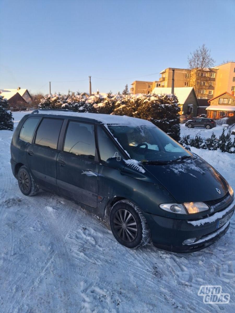 Green Renault Espace 1998 in Raseiniai, with an engine capacity of 2.20 L and mileage of 300 thousand km for 600 €, photo 3 on AUTOMOTO.COM.LV