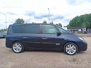 Pelēks Renault Espace 2013 Daugavpils, ar dzinēja tilpumu 2.00 L un nobraukumu 0 tūkst. km par 6950 €, foto 4 vietnē AUTOMOTO.COM.LV