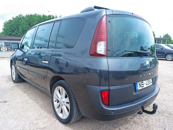 Pelēks Renault Espace 2013 Daugavpils, ar dzinēja tilpumu 2.00 L un nobraukumu 0 tūkst. km par 6950 €, foto 6 vietnē AUTOMOTO.COM.LV