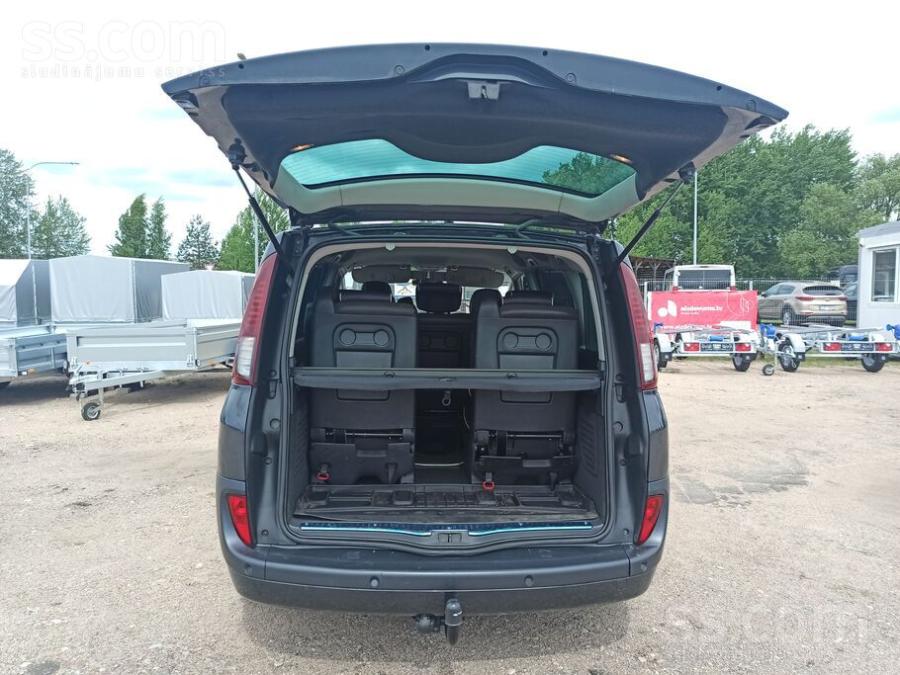Pelēks Renault Espace 2013 Daugavpils, ar dzinēja tilpumu 2.00 L un nobraukumu 0 tūkst. km par 6950 €, foto 11 vietnē AUTOMOTO.COM.LV