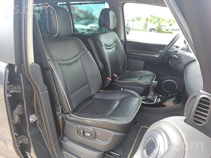 Pelēks Renault Espace 2013 Daugavpils, ar dzinēja tilpumu 2.00 L un nobraukumu 0 tūkst. km par 6950 €, foto 21 vietnē AUTOMOTO.COM.LV