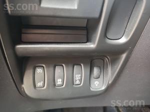 Pelēks Renault Espace 2013 Daugavpils, ar dzinēja tilpumu 2.00 L un nobraukumu 0 tūkst. km par 6950 €, foto 27 vietnē AUTOMOTO.COM.LV