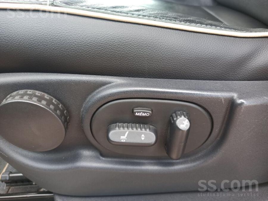 Pelēks Renault Espace 2013 Daugavpils, ar dzinēja tilpumu 2.00 L un nobraukumu 0 tūkst. km par 6950 €, foto 31 vietnē AUTOMOTO.COM.LV