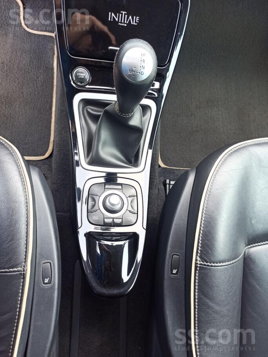 Pelēks Renault Espace 2013 Daugavpils, ar dzinēja tilpumu 2.00 L un nobraukumu 0 tūkst. km par 6950 €, foto 32 vietnē AUTOMOTO.COM.LV