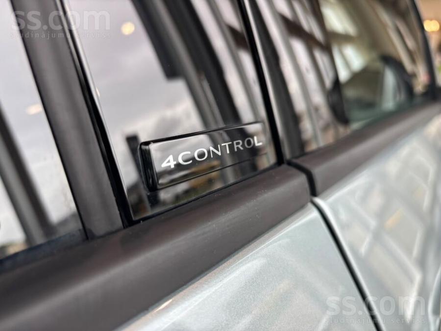 Grey Renault Espace 2026 in Liepaja, with an engine capacity of 1.20 L and mileage of 0 thousand km for 42490 €, photo 9 on AUTOMOTO.COM.LV