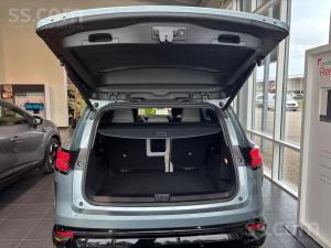 Grey Renault Espace 2026 in Liepaja, with an engine capacity of 1.20 L and mileage of 0 thousand km for 42490 €, photo 12 on AUTOMOTO.COM.LV