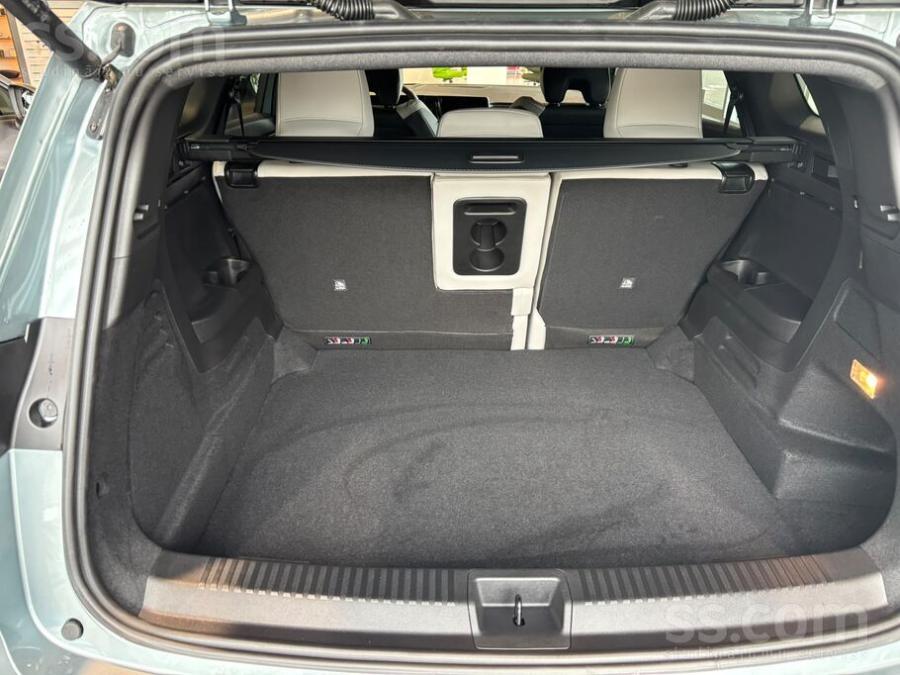 Grey Renault Espace 2026 in Liepaja, with an engine capacity of 1.20 L and mileage of 0 thousand km for 42490 €, photo 14 on AUTOMOTO.COM.LV