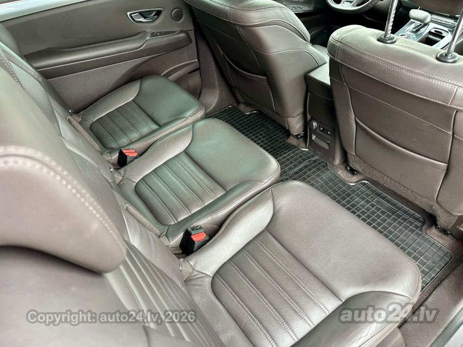 Grey Renault Espace 2015 in Rapla, with an engine capacity of 1.60 L and mileage of 302 thousand km for 7500 €, photo 13 on AUTOMOTO.COM.LV