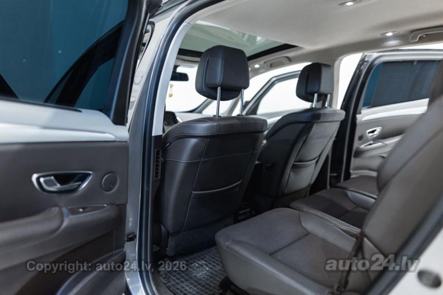 Grey Renault Espace 2015 in Tallinn, with an engine capacity of 1.60 L and mileage of 248 thousand km for 9500 €, photo 19 on AUTOMOTO.COM.LV