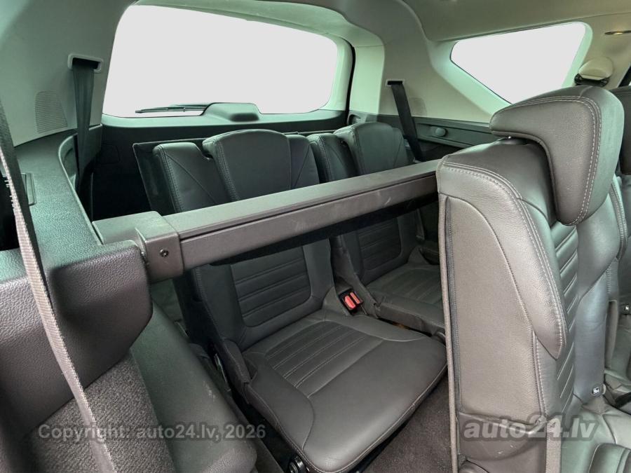 Pelēks Renault Espace 2016 Pērnava, ar dzinēja tilpumu 1.60 L un nobraukumu 205 tūkst. km par 11900 €, foto 9 vietnē AUTOMOTO.COM.LV