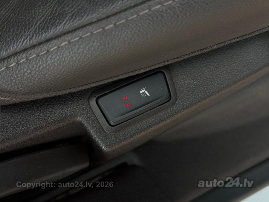 Pelēks Renault Espace 2016 Pērnava, ar dzinēja tilpumu 1.60 L un nobraukumu 205 tūkst. km par 11900 €, foto 22 vietnē AUTOMOTO.COM.LV