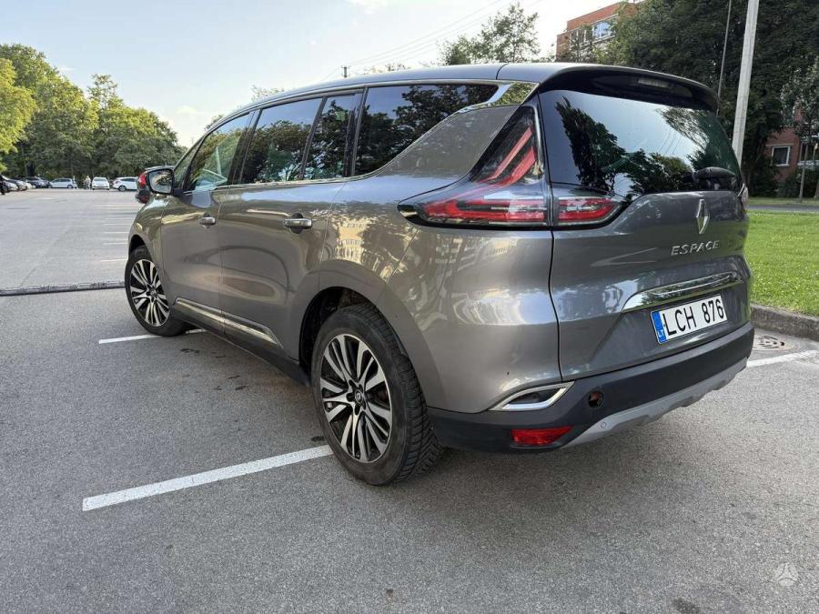 Grey Renault Espace 2016 in Kaunas, with an engine capacity of 1.60 L and mileage of 266 thousand km for 6700 €, photo 6 on AUTOMOTO.COM.LV