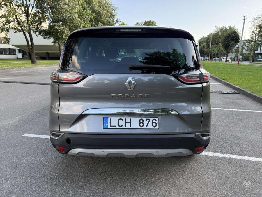 Grey Renault Espace 2016 in Kaunas, with an engine capacity of 1.60 L and mileage of 266 thousand km for 6700 €, photo 7 on AUTOMOTO.COM.LV