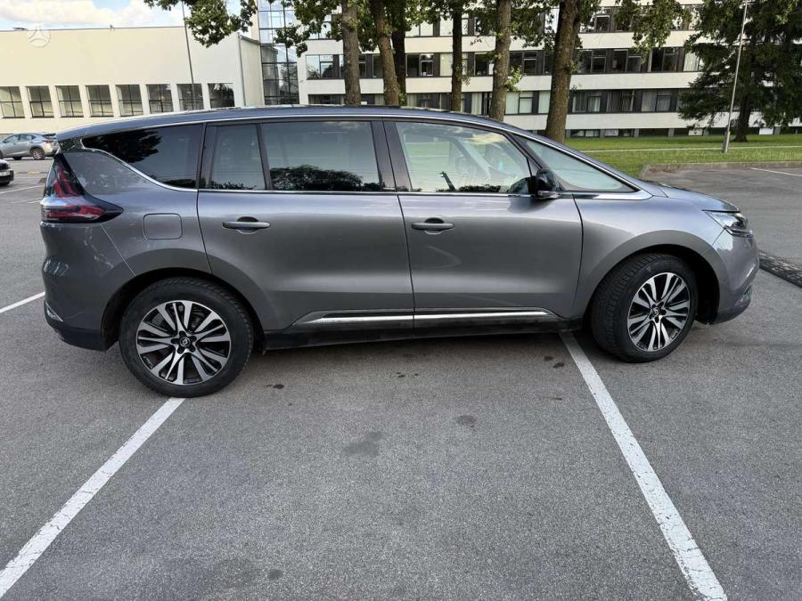 Grey Renault Espace 2016 in Kaunas, with an engine capacity of 1.60 L and mileage of 266 thousand km for 6700 €, photo 9 on AUTOMOTO.COM.LV