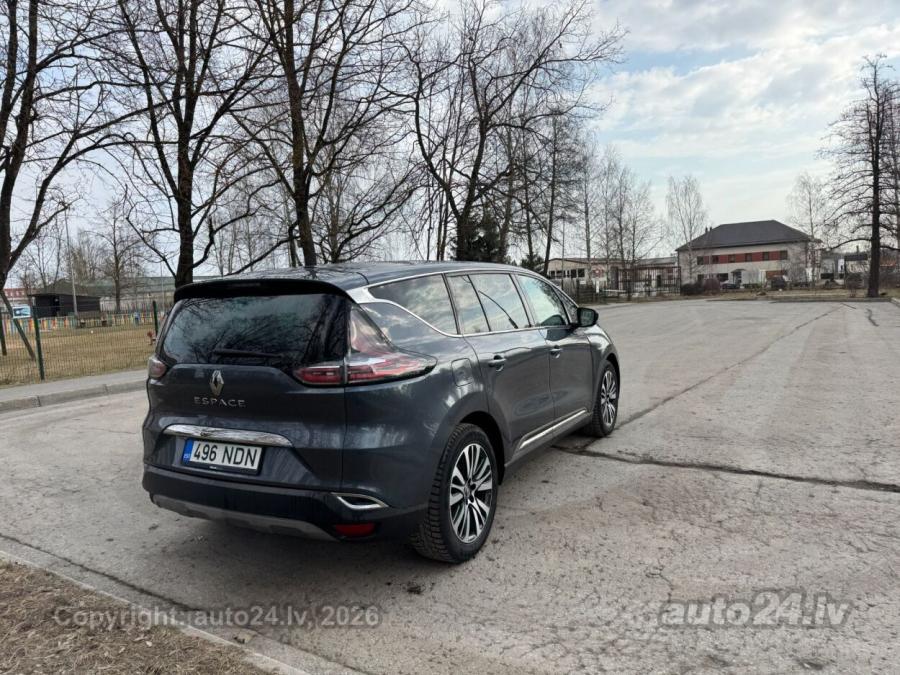 Grey Renault Espace 2017 in Tallinn, with an engine capacity of 1.60 L and mileage of 214 thousand km for 12750 €, photo 8 on AUTOMOTO.COM.LV