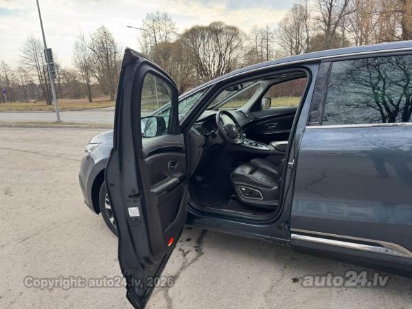 Pelēks Renault Espace 2017 Tallina, ar dzinēja tilpumu 1.60 L un nobraukumu 214 tūkst. km par 12750 €, foto 11 vietnē AUTOMOTO.COM.LV