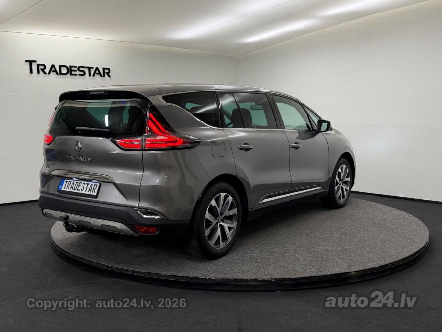 Grey Renault Espace 2017 in Parnu, with an engine capacity of 1.60 L and mileage of 111 thousand km for 12990 €, photo 6 on AUTOMOTO.COM.LV