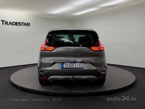Grey Renault Espace 2017 in Parnu, with an engine capacity of 1.60 L and mileage of 111 thousand km for 12990 €, photo 7 on AUTOMOTO.COM.LV