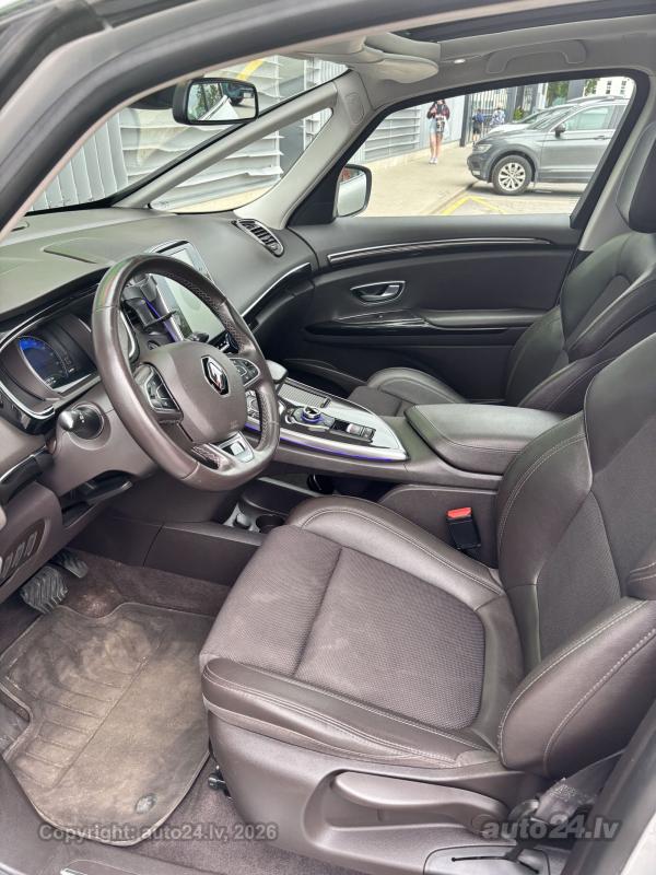 Grey Renault Espace 2018 in Tallinn, with an engine capacity of 1.60 L and mileage of 192 thousand km for 10900 €, photo 8 on AUTOMOTO.COM.LV
