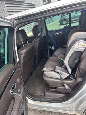 Grey Renault Espace 2018 in Tallinn, with an engine capacity of 1.60 L and mileage of 192 thousand km for 10900 €, photo 10 on AUTOMOTO.COM.LV