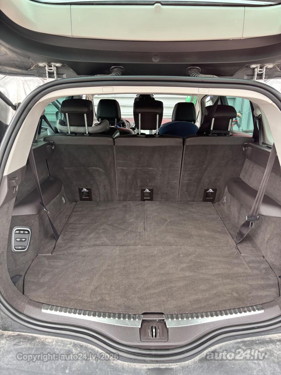 Grey Renault Espace 2018 in Tallinn, with an engine capacity of 1.60 L and mileage of 192 thousand km for 10900 €, photo 11 on AUTOMOTO.COM.LV